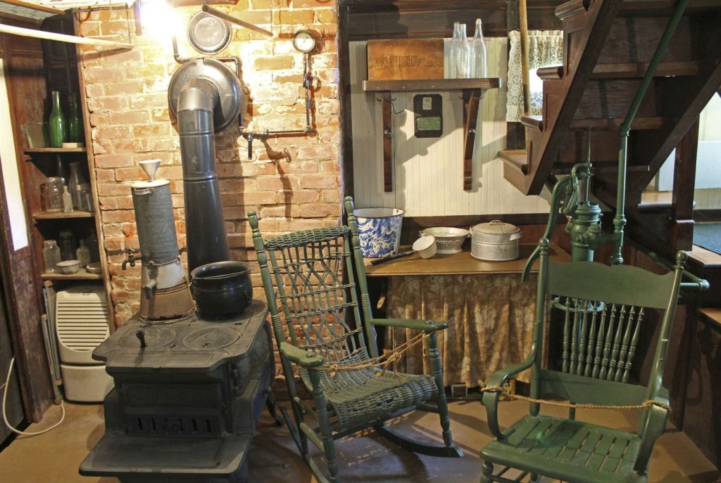 Fred Francis – The Kewanee Historical Society